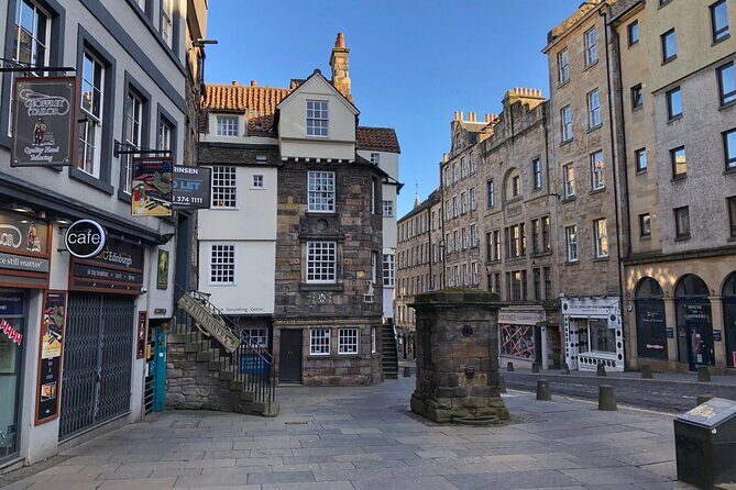 Old Edinburgh Private Walking Tour - Deep Dive into the Itinerary