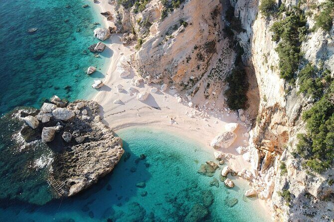 One Day Mini Cruise in the Gulf of Orosei with Lunch on Board - The Experience: Comfort, Group Size, and Crew