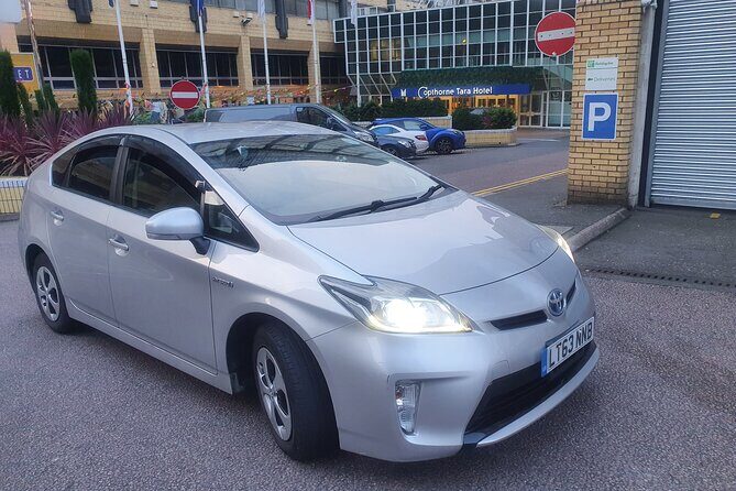 One Way Taxi Transfer from Gatwick Airport to Heathrow Airport - An In-Depth Look at the Experience