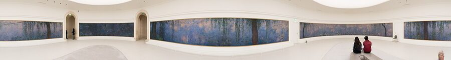 Panoramic view of the second Water Lilies oval room with willow panels