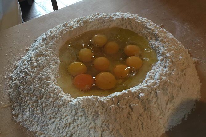 Organic cooking class with a sommelier in an Olive and wine farm - Who Should Consider This Tour?