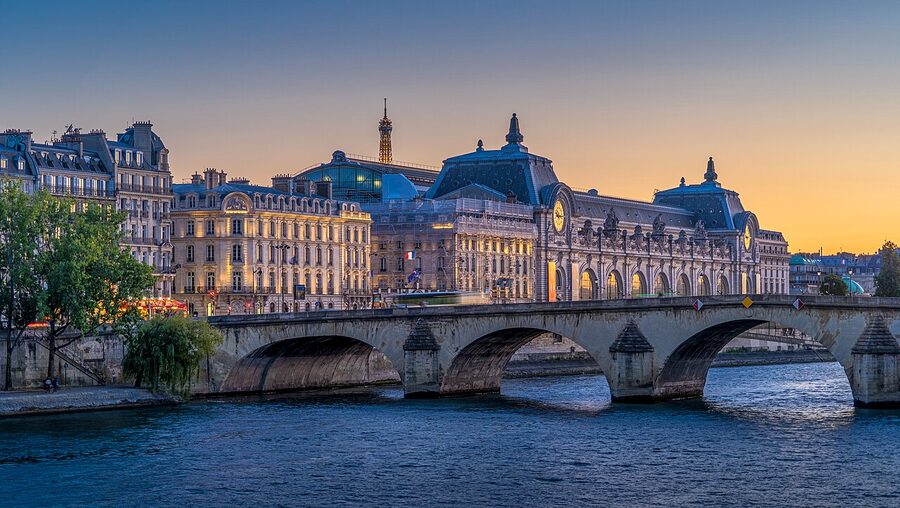 Pont Royal with Musee d'Orsay seen across the Seine