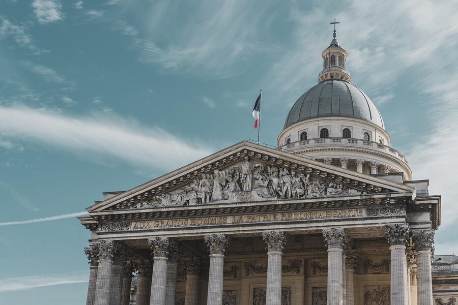 Side perspective view of the Panthéon Paris classical architecture