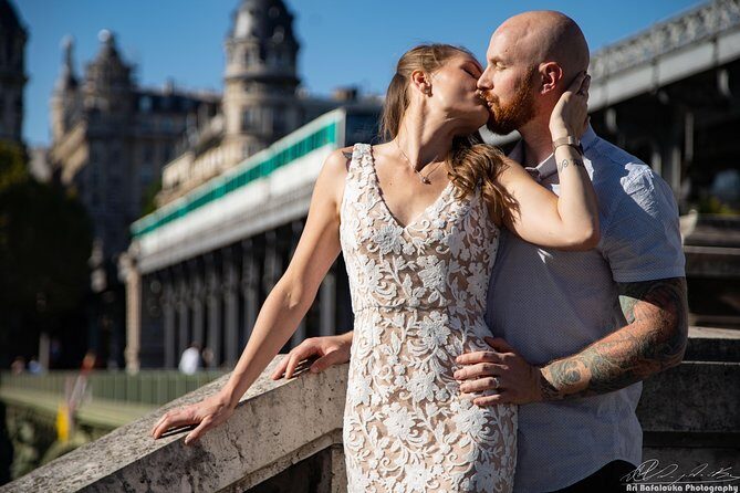 Paris 2-Hour Eiffel Tower Walking Tour with Professional Photo Shoot - The Itinerary Breakdown