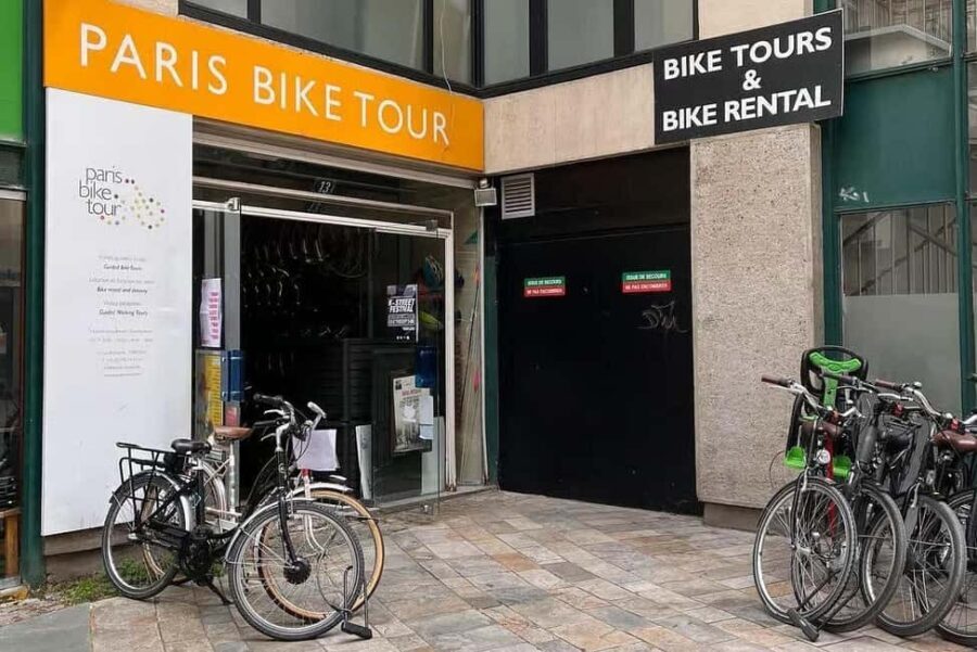 Paris: Bike rental in Le Marais (City Center) - What the Experience Looks Like