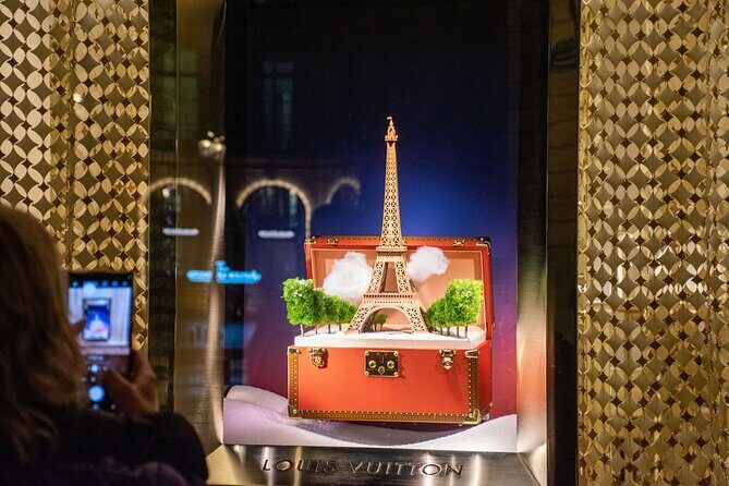 Paris Christmas Lights Small Group Walking Tour with Local Guide - What’s Included and What’s Not