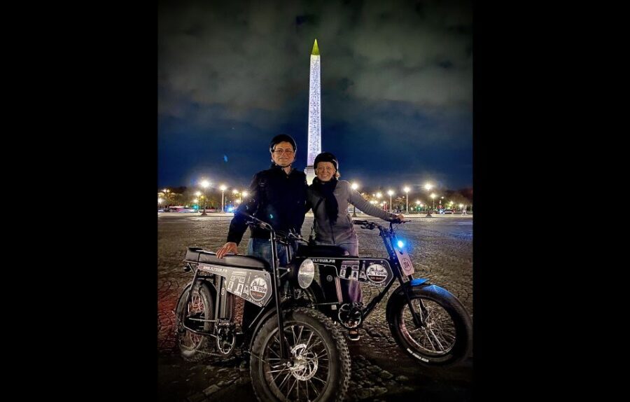 Paris: Eiffel Tower and Notre Dame Night Tour by E-Bike - What to Expect from the Experience