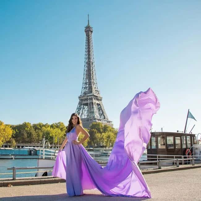 Paris: Eiffel Tower Glamor Photoshoot with Dress Options - Why This Photoshoot Offers Real Value