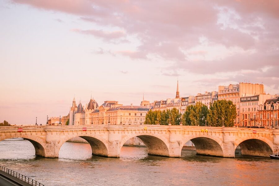 Pont Neuf and the Seine at sunset in Paris