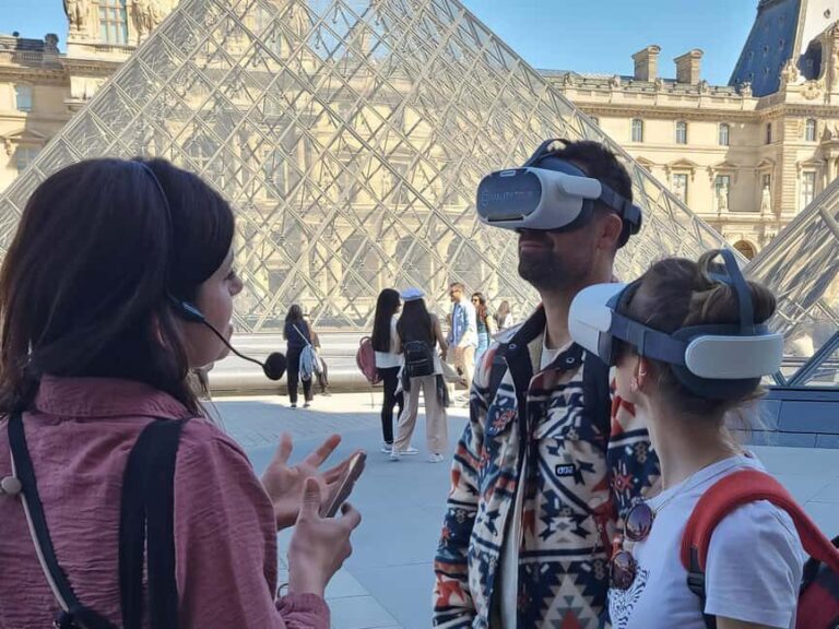 Paris: Immersive Louvre Tour with Virtual Reality - Key Points