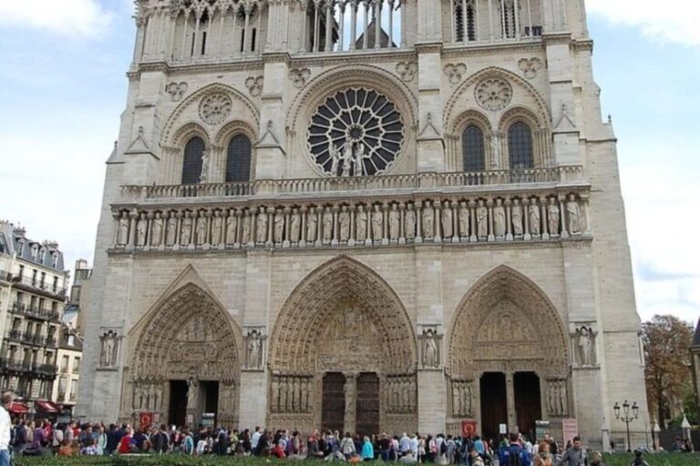 Paris: Private Custom Walking tour with A Local Guide - What to Expect on Your Tour
