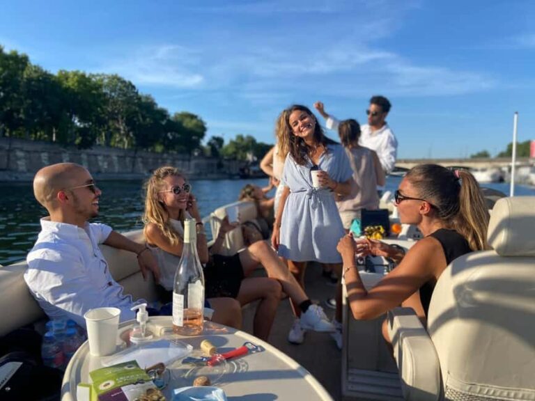 Paris: Private pontoon boat cruise on the Seine - Who Is This Experience Best For?