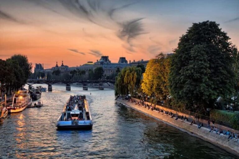 Paris: Seine River Cruise with Meringue or Hot Chocolate - What to Expect During Your Seine River Cruise