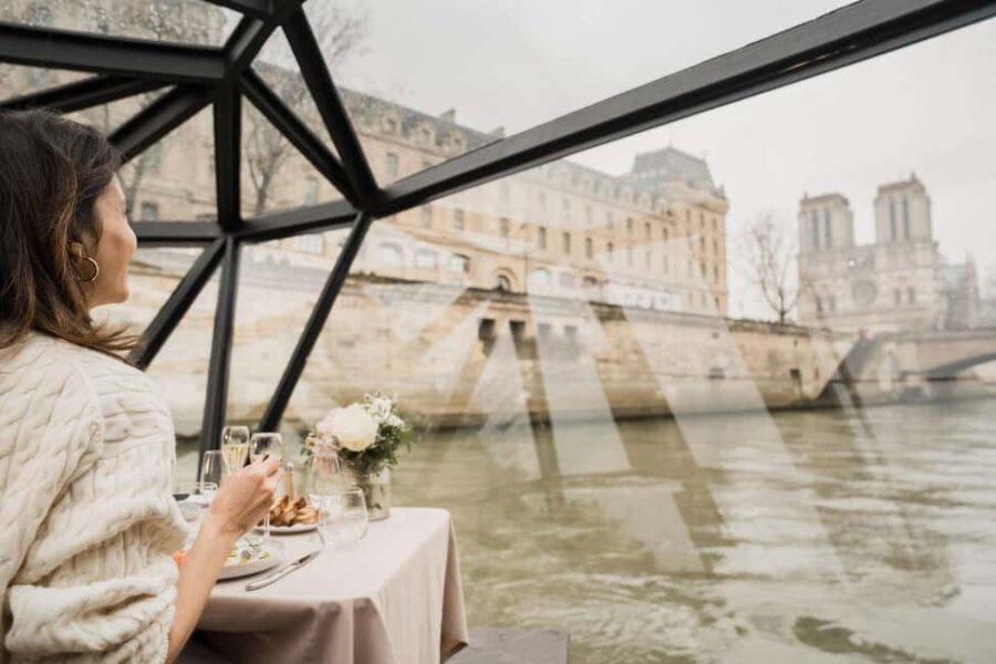 Paris: Sightseeing Cruise on the Seine with 3-Course Lunch - Boarding and Initial Impressions
