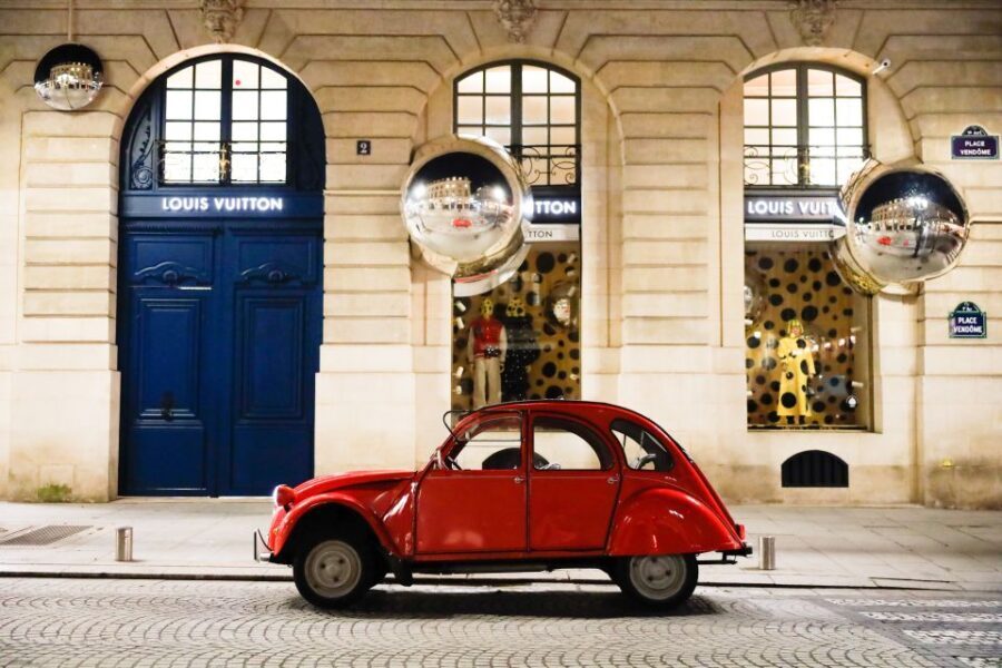 Paris :Tour 2CV Paris Secret - A Closer Look at the Tour Experience