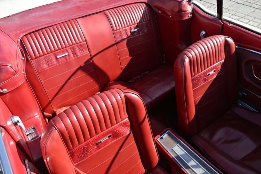 Paris: Vintage Mustang Tour & Local Guide with Hotel Pickup - Experience Quality & What’s Included