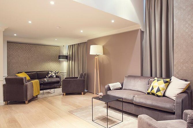 Paris VIP Shopping Experience-Lounge Access, Tea time & Transfer - How to Make the Most of Your Day