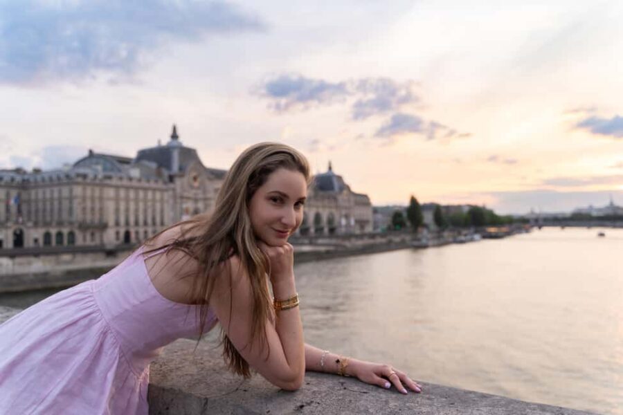 Paris:sunset photoshoot in  of Paris- Louvre Orsay Eiffel - Practical Tips for Your Photoshoot