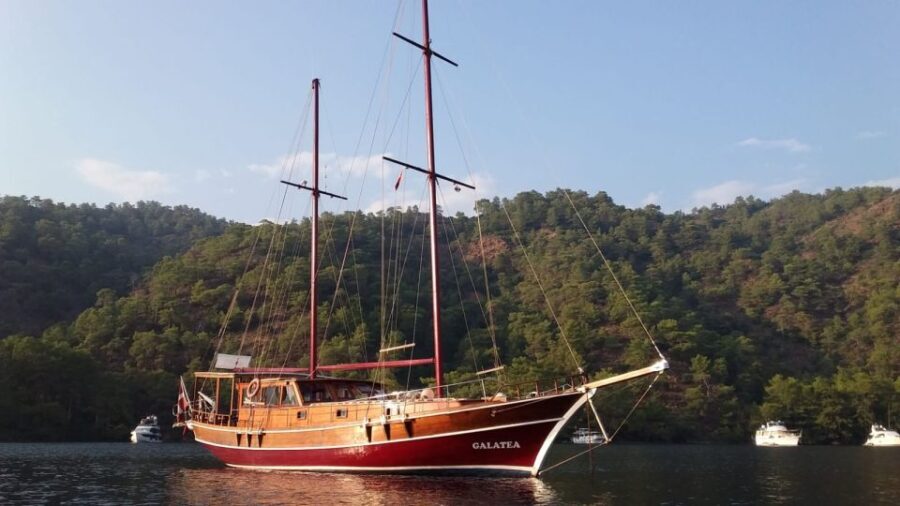 Paros: Traditional Gulet Shared or Private Island Cruise - The Itinerary: What to Expect During the Day