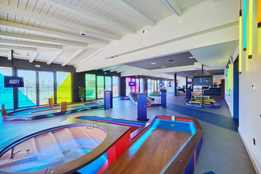 Part of Mini Golf in Deauville indoors and connected - Who Will Love This Mini Golf Experience?