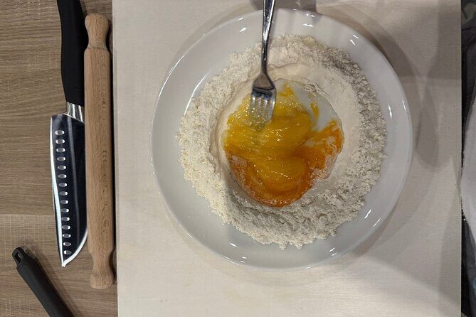 Pasta Fettuccine, Ravioli and Tiramisu Cooking Class in Florence - The Details of the Experience