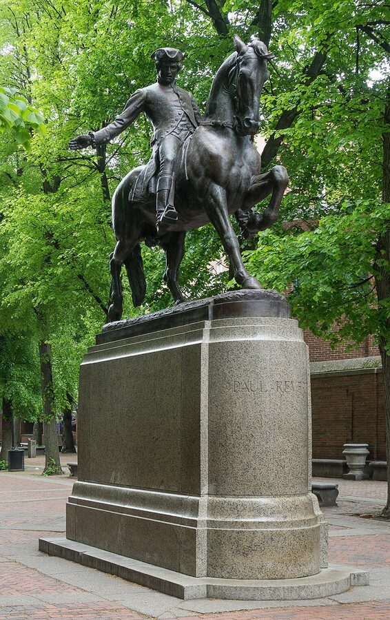 Paul Revere bronze statue in the North End Boston