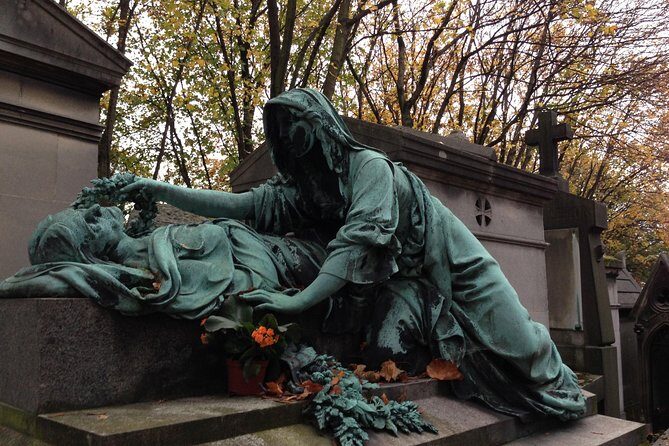 Père Lachaise Cemetery Walking Tour - Semi-Private 12ppl Max - The Value of the Tour