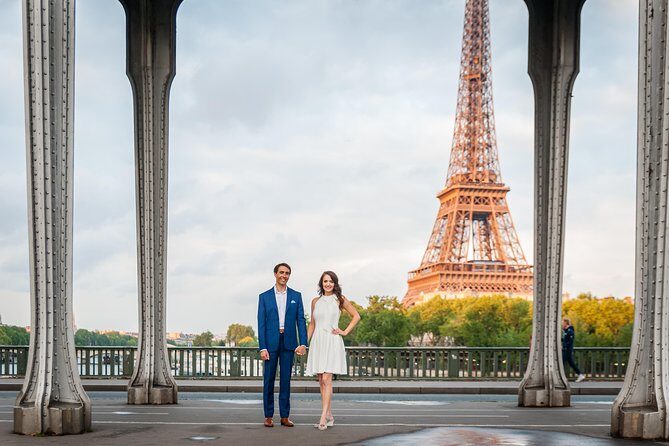 Photo shoot in the Eiffel Tower area - The Itinerary: What to Expect