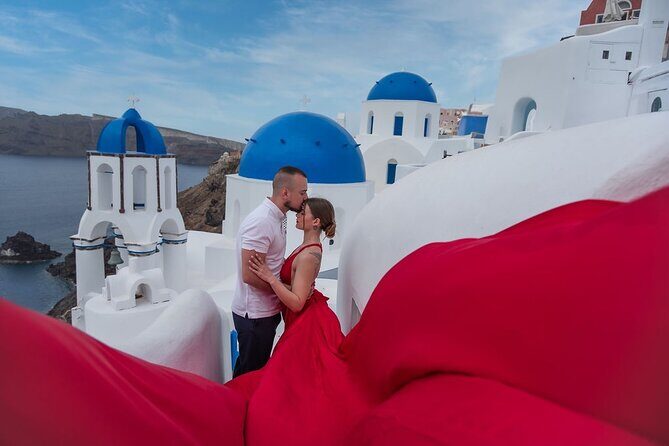 Photoshoot in Santorini Oia - The Value of a Professional Photoshoot in Santorini
