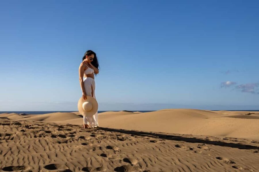 Photoshoot with Professional Photographer in Maspalomas - Who Will Love This Experience?