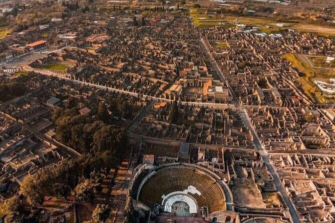 Pompeii Sorrento Positano , Minivan + Guide - Transport, Timing, and Comfort