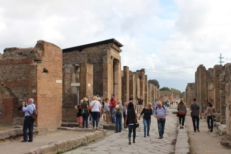 Pompeii: The Ultimate Skip-the-Line Archaeological Adventure - A Close Look at the Pompeii Experience
