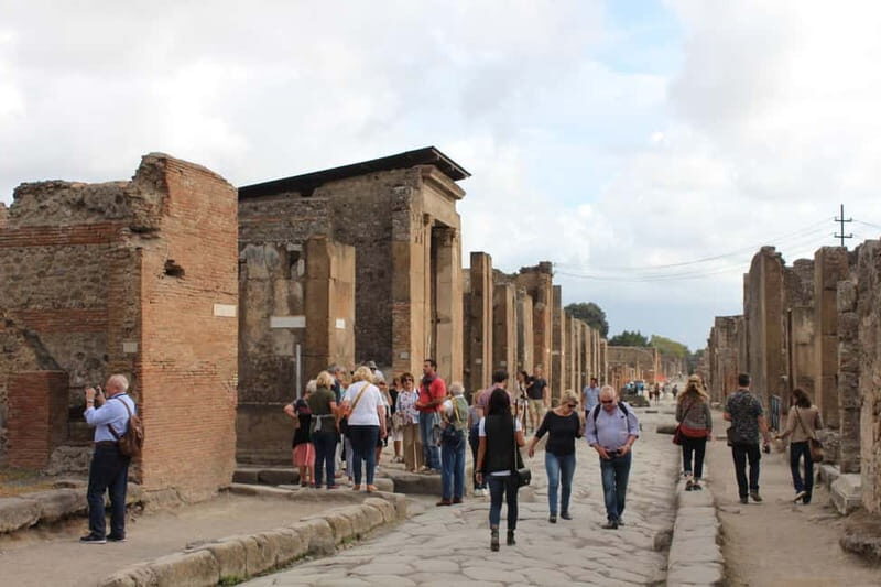 Pompeii: The Ultimate Skip-the-Line Archaeological Adventure - A Close Look at the Pompeii Experience