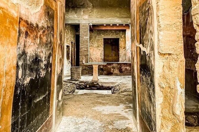 Pompeii tour with LOCAL GUIDE and SKIP THE LINE entrance - Practical Tips for Travelers