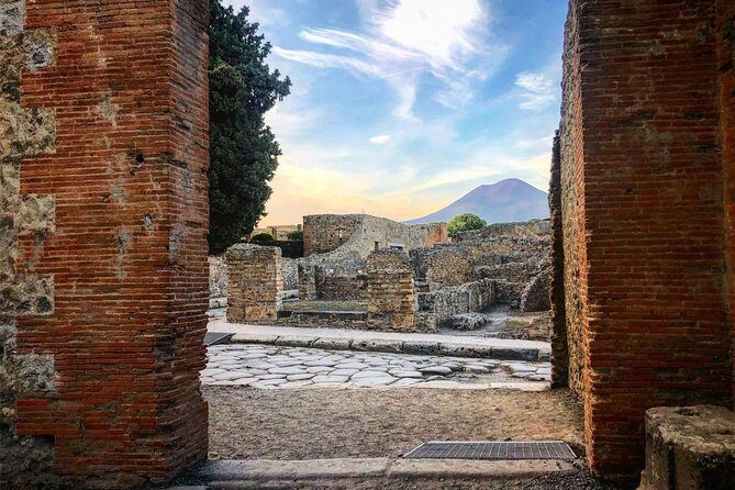 Pompeii & Vesuvius with Lunch & Wine Tasting from Positano - Is This Tour Worth the Price?
