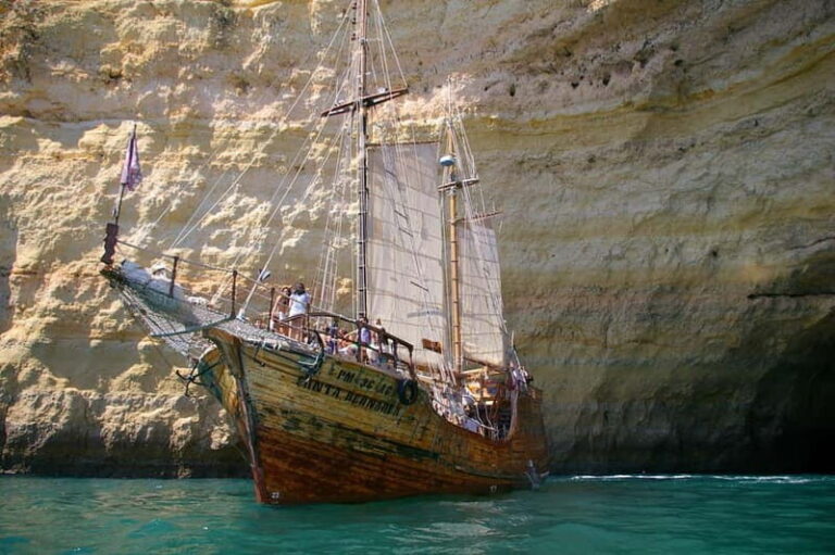 Portimão: Boat Trip by Sailing Boat to Lagos Cape Caves - The Experience in Detail