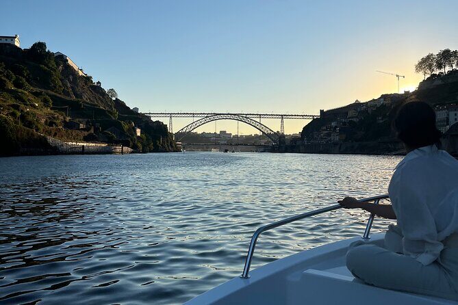 Porto: 2h Private Tour (1 to 6 people) on the Douro River with a local - Who Should Consider This Tour?