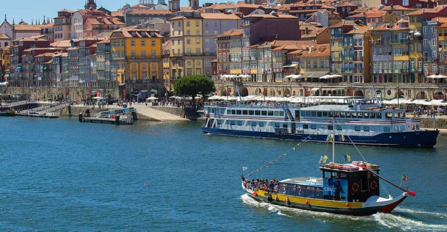 Porto: 6 Bridges Boat Cruise with Port Wine Cellar & Tasting - Overall Duration and Group Size