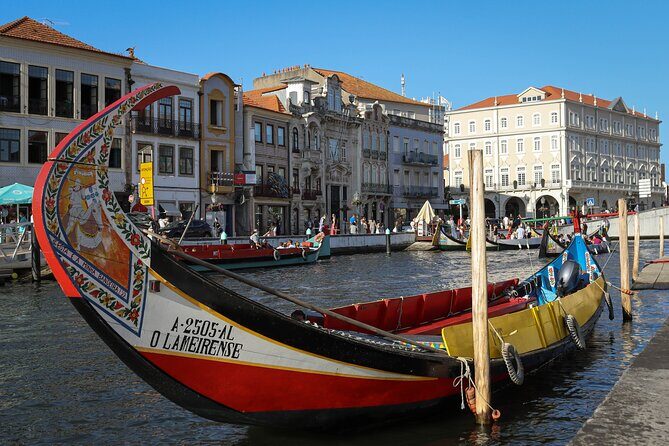 Porto: Aveiro with cruise, Costa Nova, Capelha do Senhor da Pedra - Guides and Customer Service