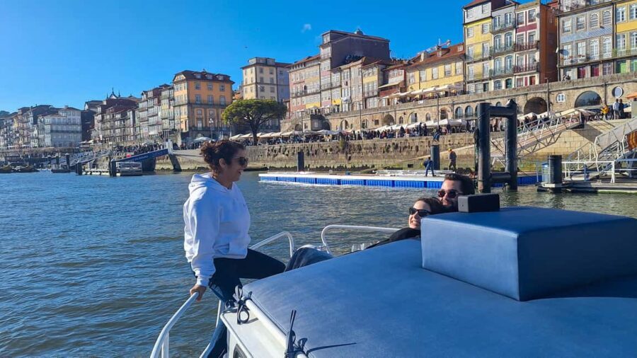 Porto: Douro Cruise, 6 Bridges & 4 Port Wines (Max 7) - What to Expect During the 2-Hour Cruise