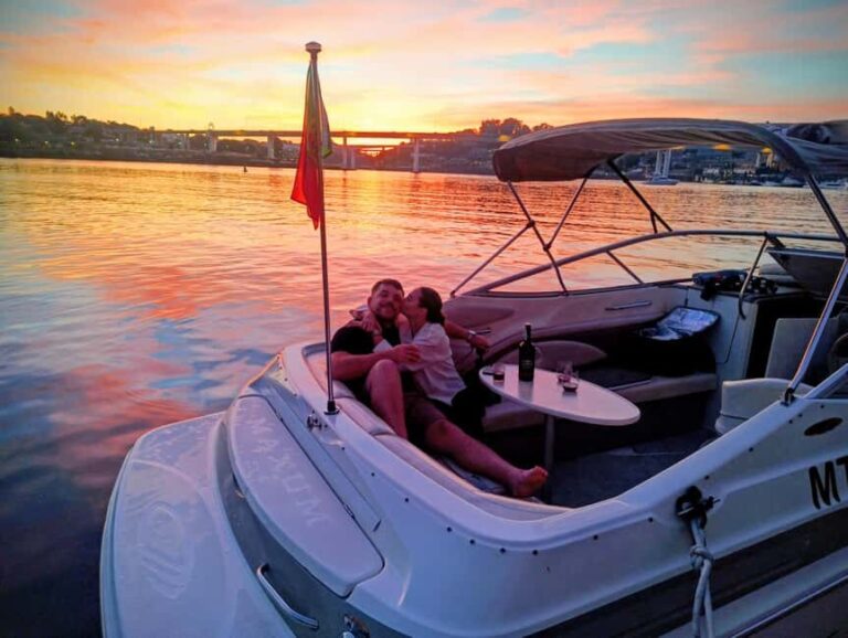 Porto: Douro River Cruise & Boat Tour with Port Wine Tasting - The Itinerary in Detail