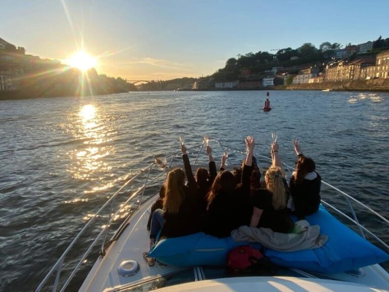 Porto: Douro River Cruise / Welcome Drink/with sunset option - Who Is This Tour Best For?