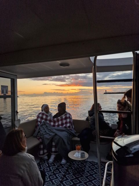 Porto: Guide Boat tour with tasting of 4 Port wines - An In-Depth Look at the Porto Boat Tour Experience