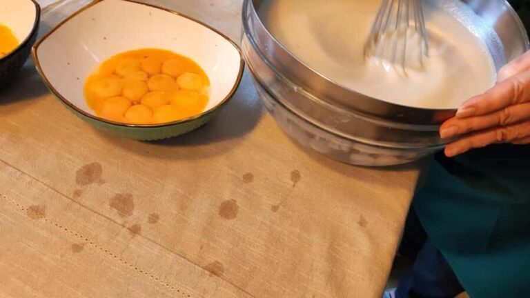 Porto: Pastel de Nata Class with Isabel and Jorge - Authentic, Family Atmosphere