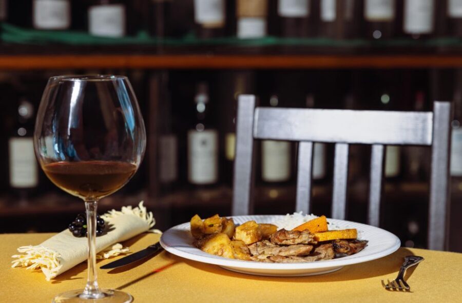 Porto: Private Douro Valley 4x4 Tour with Lunch - Practical Tips