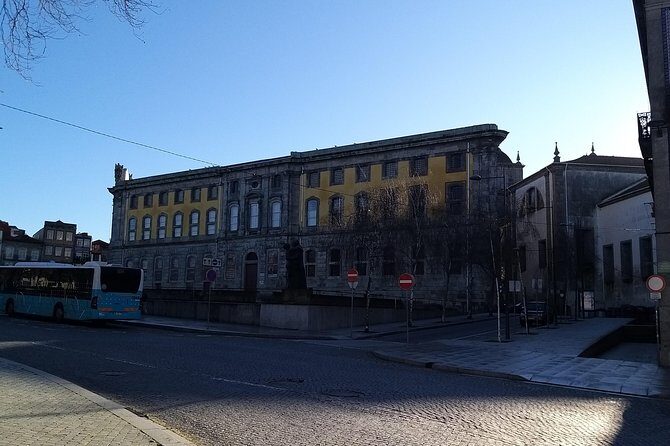 Porto private morning Tour, discover the most iconic attractions - The Sum Up