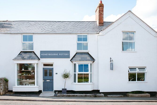 Potter's Wheel Taster Experience in the North Cotswolds - The Details: Group Size, Timing, and Booking