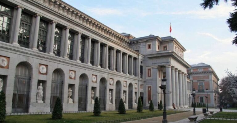 Prado Museum VIP tour with an art Expert, tickets included - FAQs