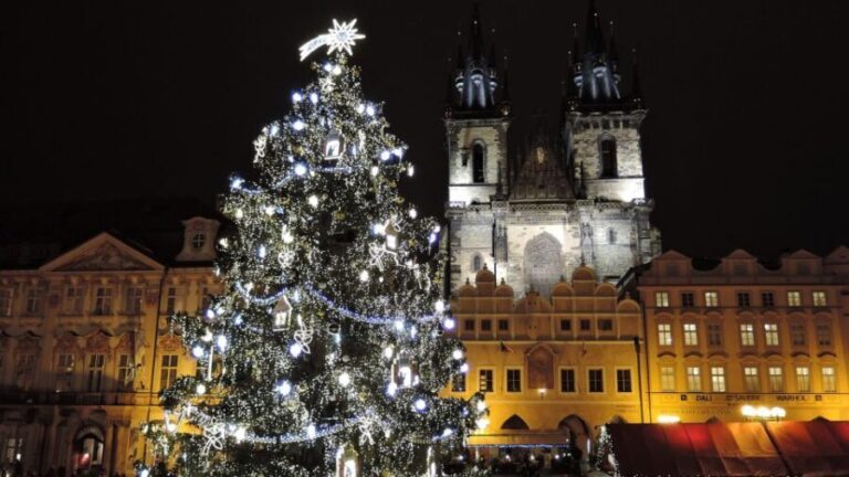 Prague: 2-3h Magical Christmas Markets Tour with Inclusions - A Deeper Look at the Tour Experience