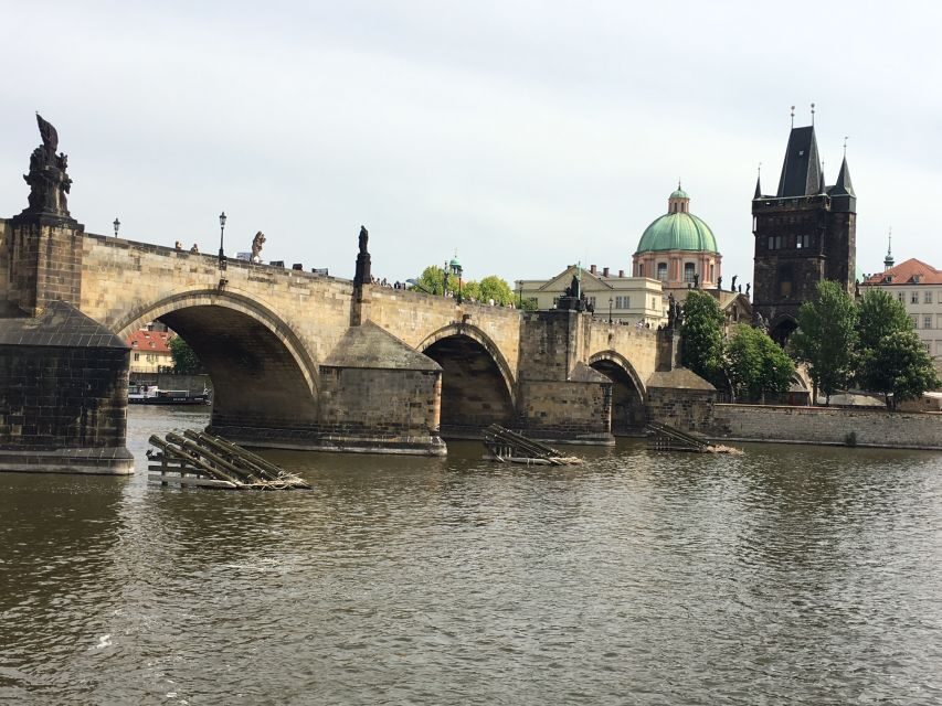 Prague: 3-hour Evening River Cruise with Dinner - Additional Details & Practical Tips